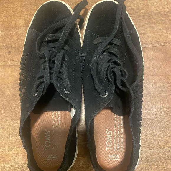 Toms | Shoes | Toms Black Tennis Shoes | Poshmark